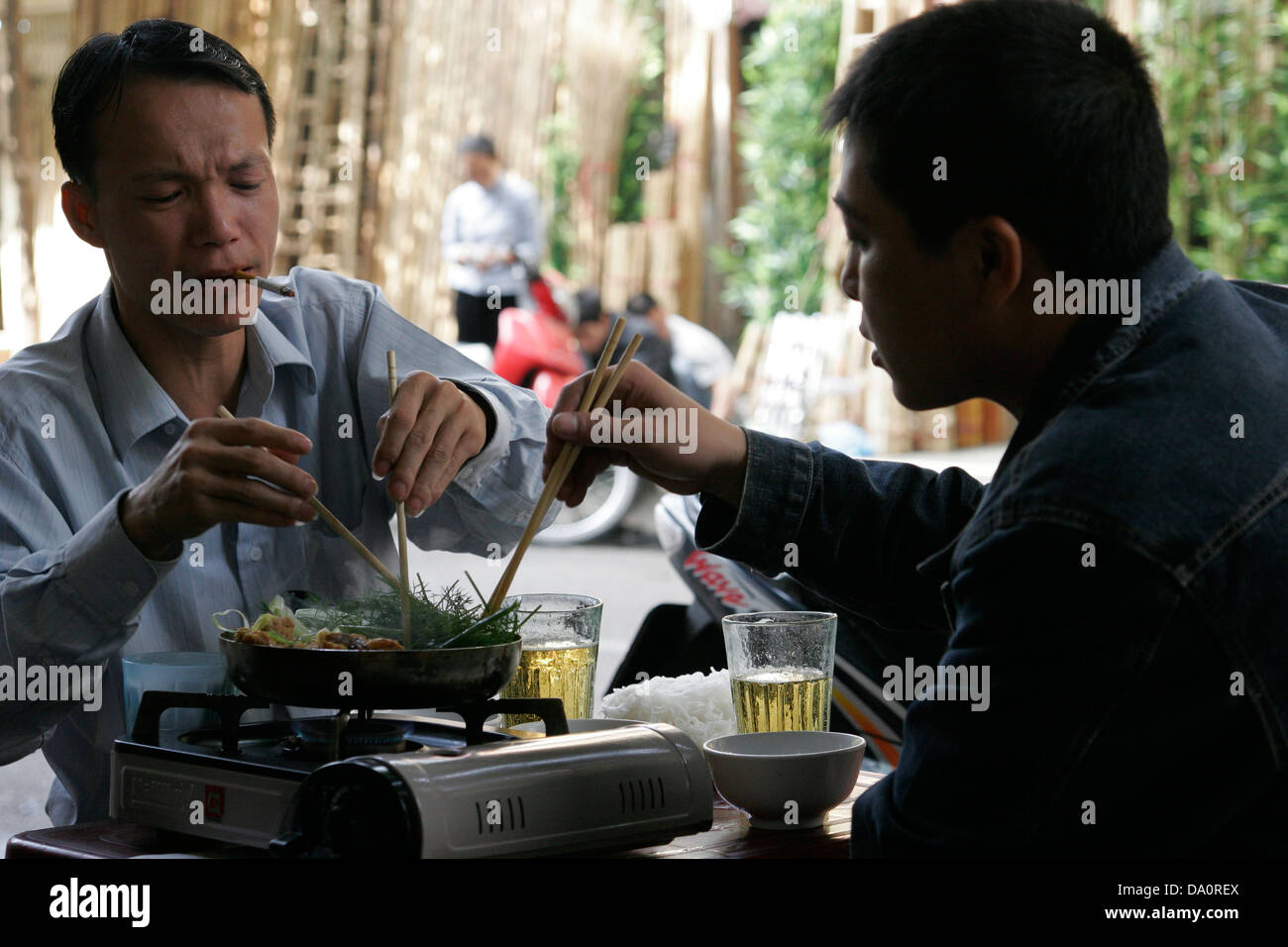 Bia hoi vietnamese beer hi-res stock photography and images - Alamy