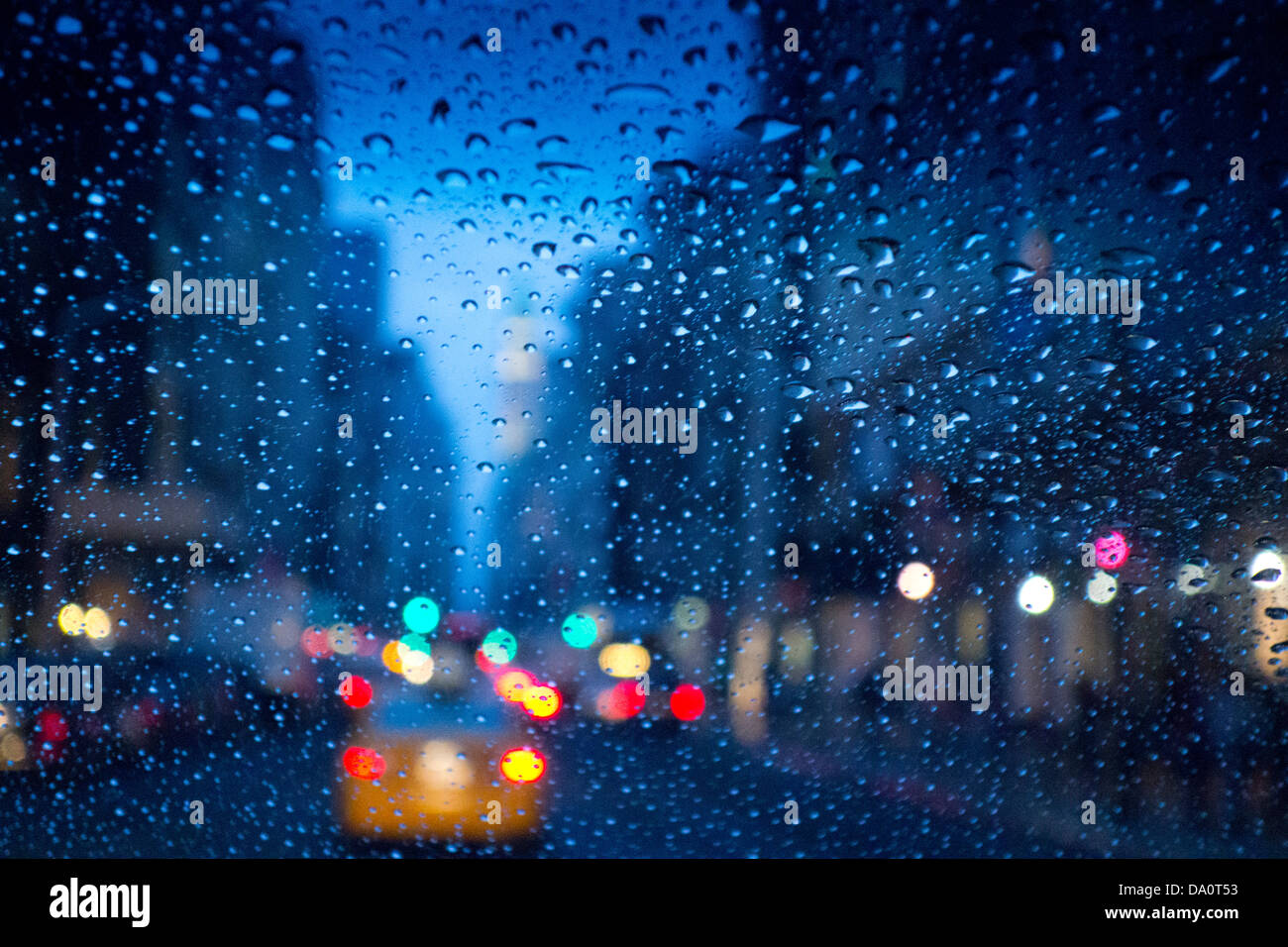 Empire State Building in the rain Stock Photo - Alamy