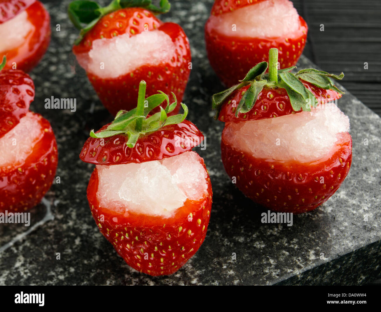 Buffet frozen fruit canapes hi-res stock photography and images - Alamy