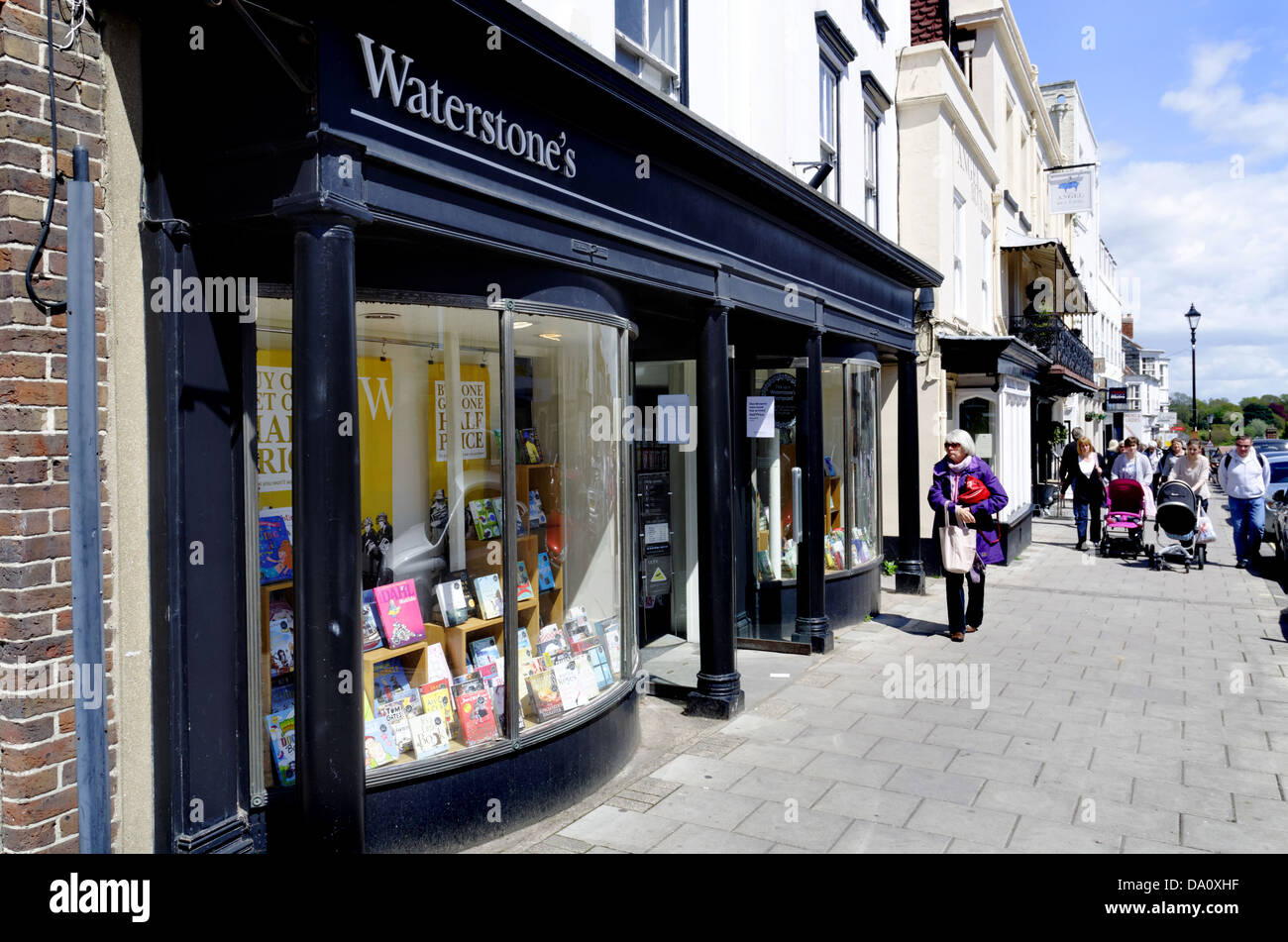 Waterstones lymington hi-res stock photography and images - Alamy