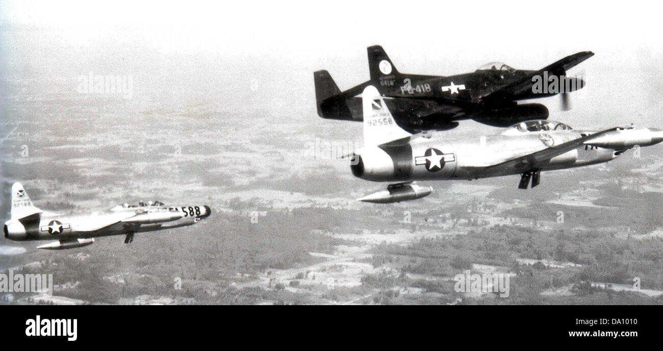 325th operations group hi-res stock photography and images - Alamy