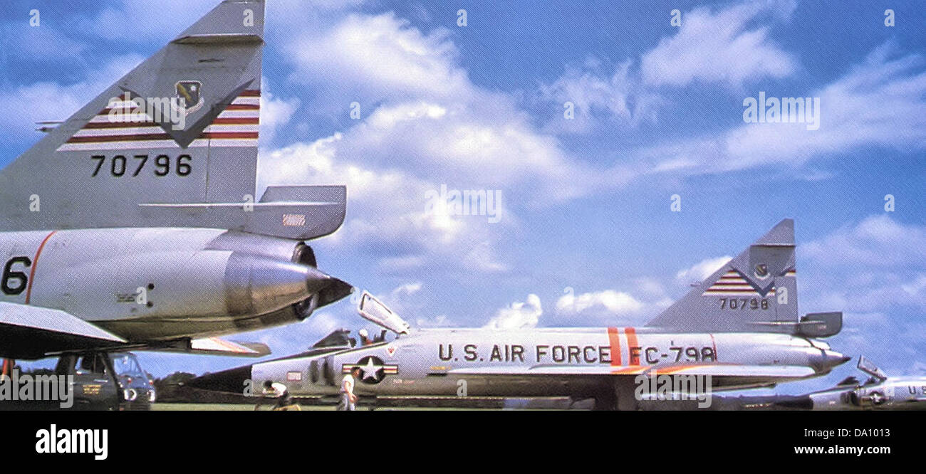 325th fighter hi-res stock photography and images - Alamy