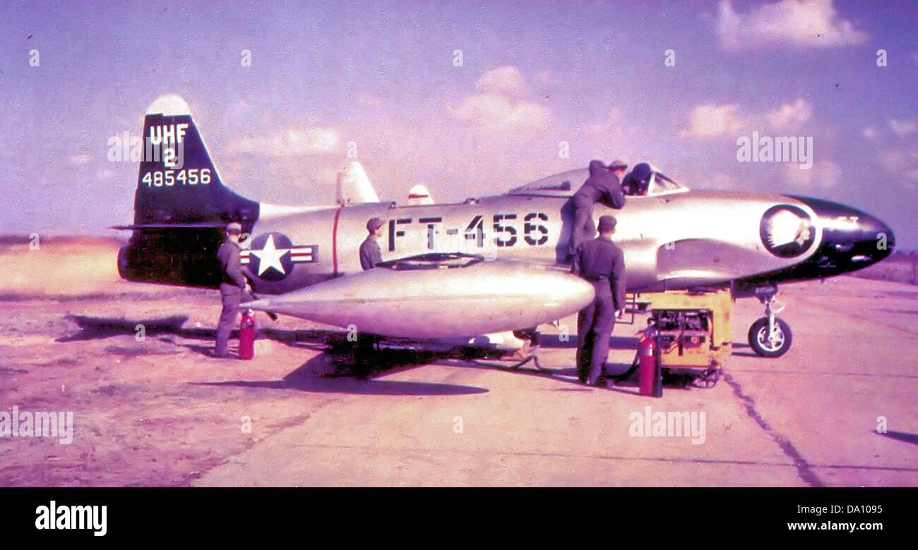 Itazuke air base hi-res stock photography and images - Alamy
