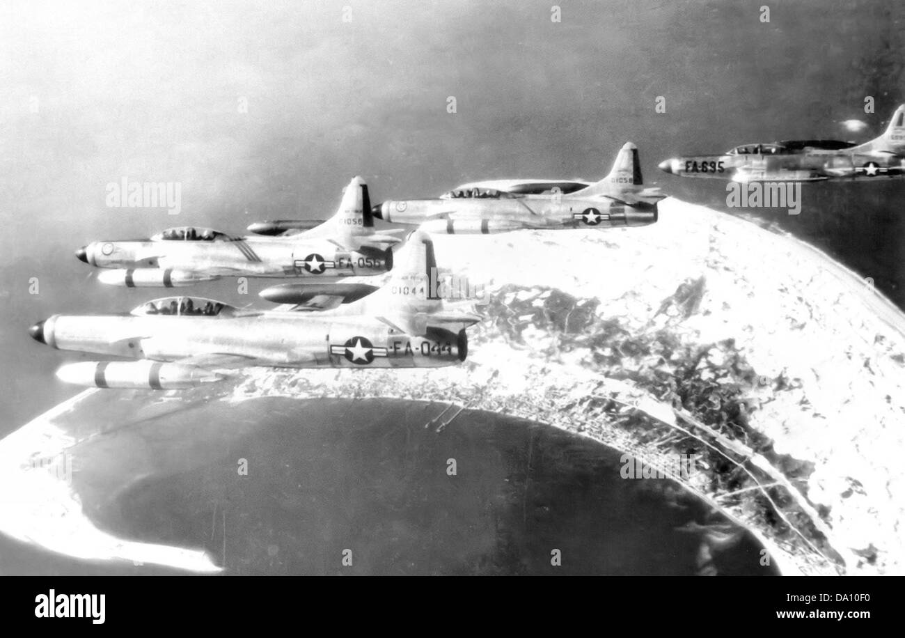 The 437th Fighter-Interceptor Squadron flew F-94 Starfire aircraft over ...