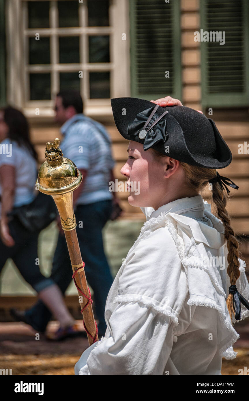 Female interpreters colonial williamsburg hi-res stock photography and ...