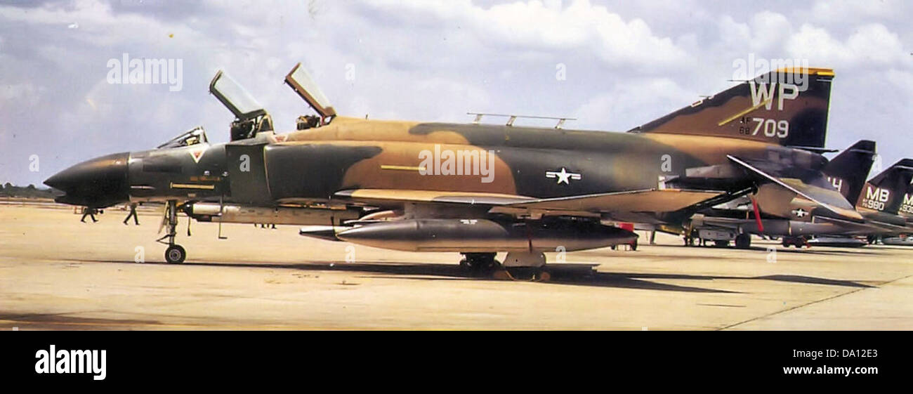 Mcdonnell F 4d Phantom High Resolution Stock Photography and Images - Alamy