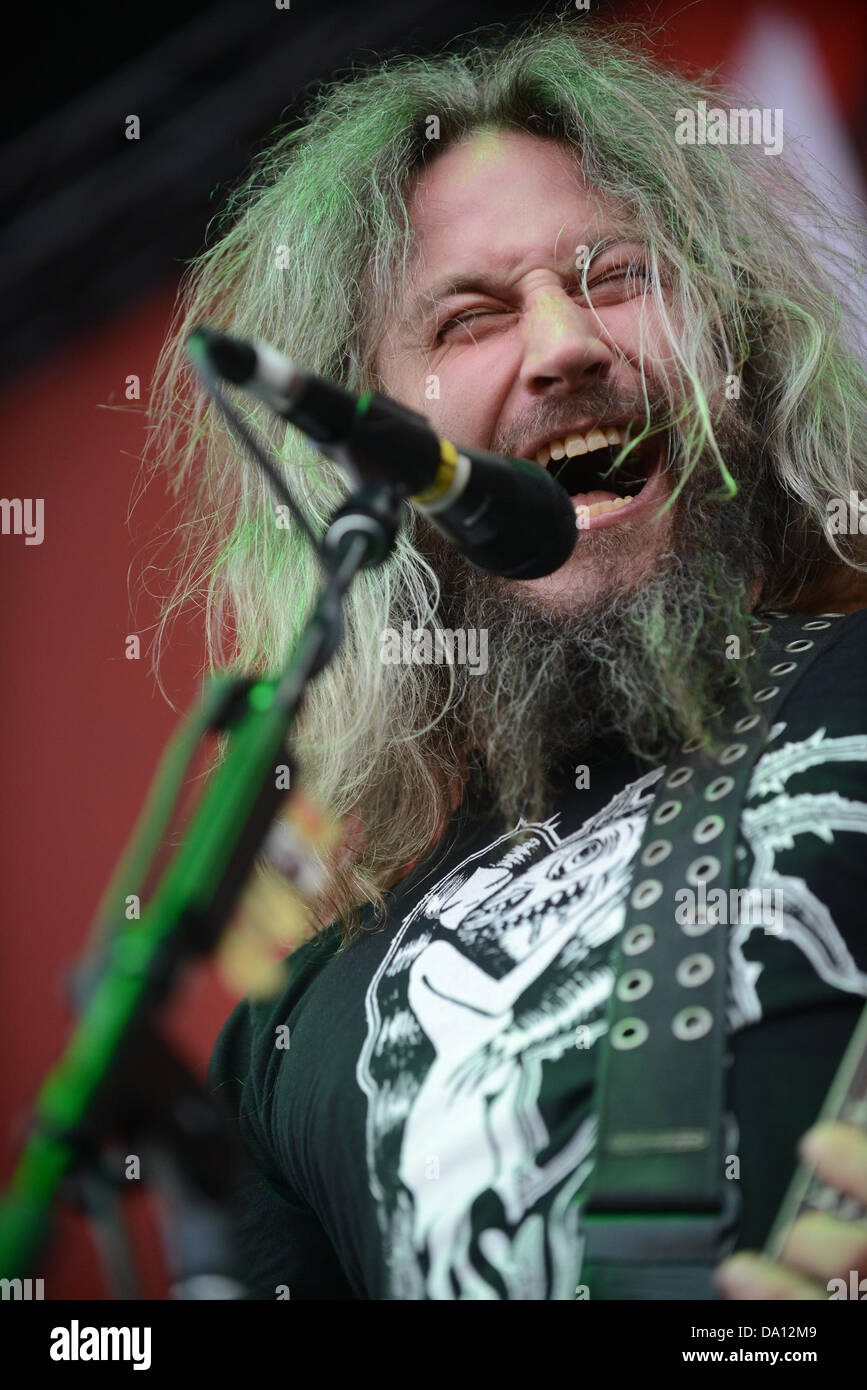 Troy sanders mastodon performing live hi-res stock photography and ...