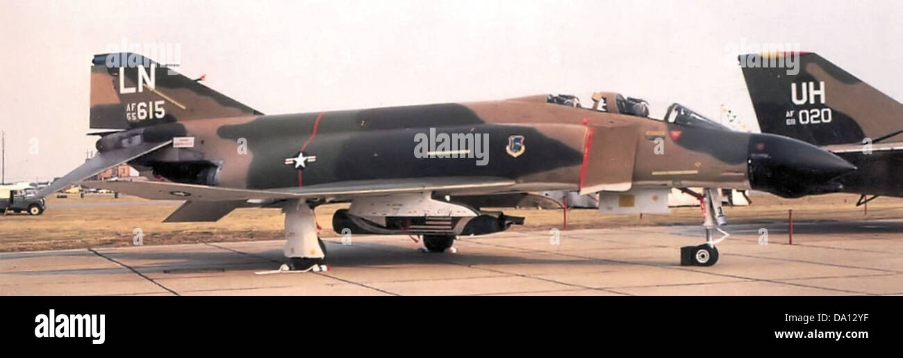 The 492d Tactical Fighter Squadron operated the McDonnell F-4D Phantom ...