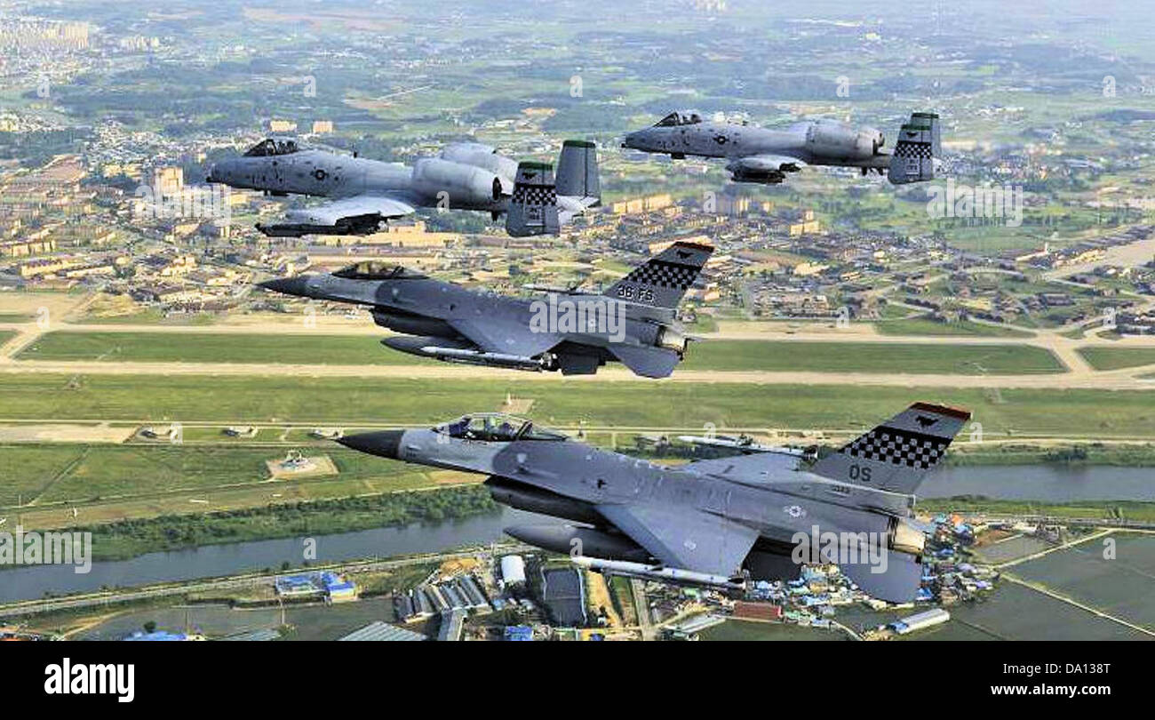 The 51st Fighter Wing's F-16 Fighting Falcon and A-10 Thunderbolt II ...