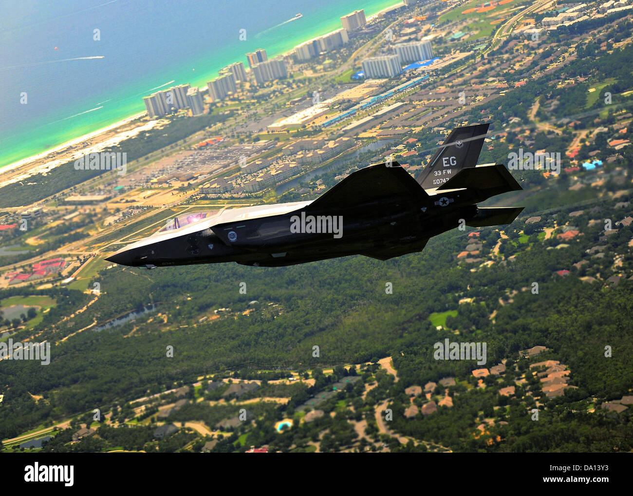 F 35 lightning 2 hi-res stock photography and images - Alamy