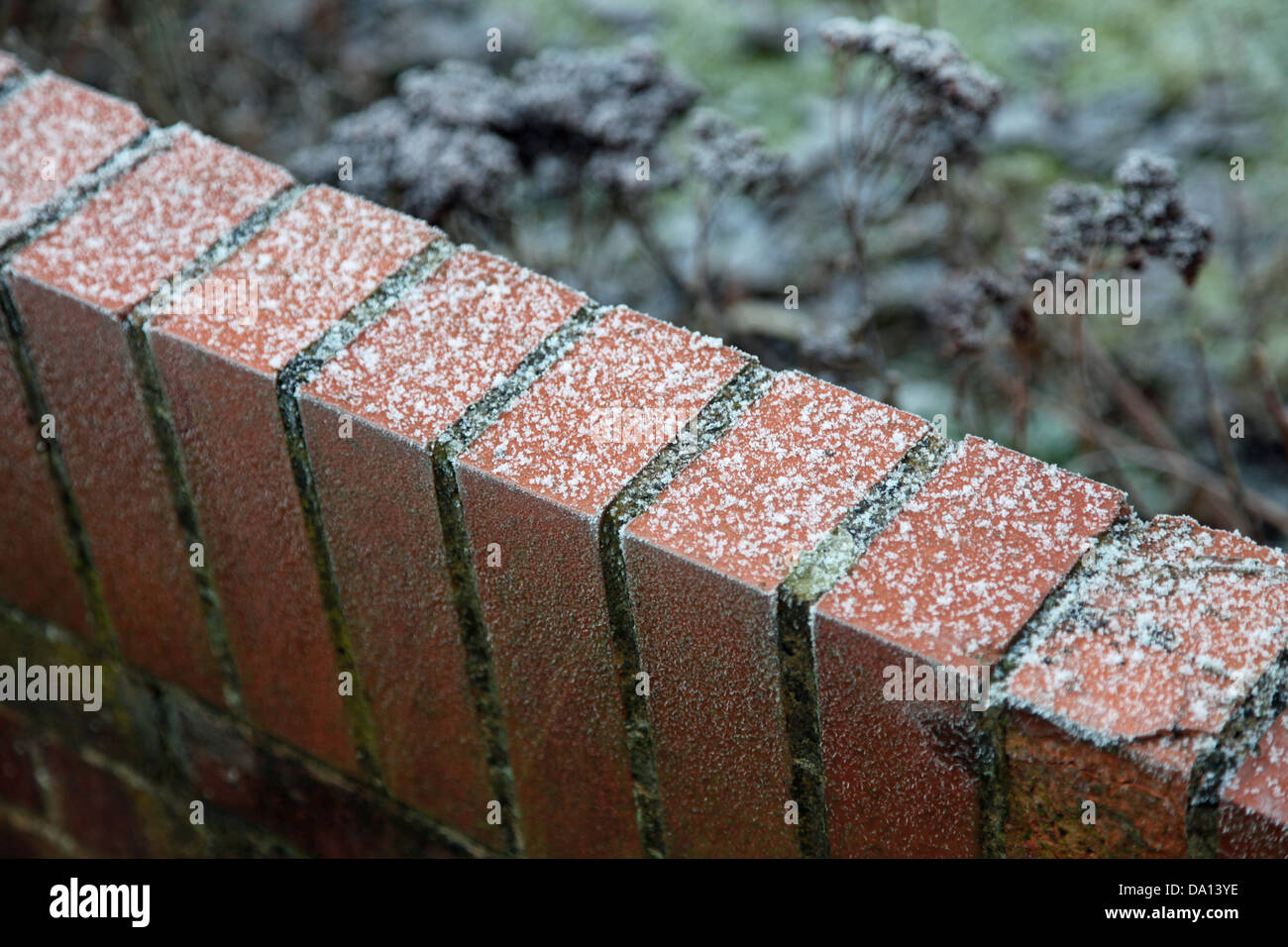 Red brick powder hi-res stock photography and images - Alamy