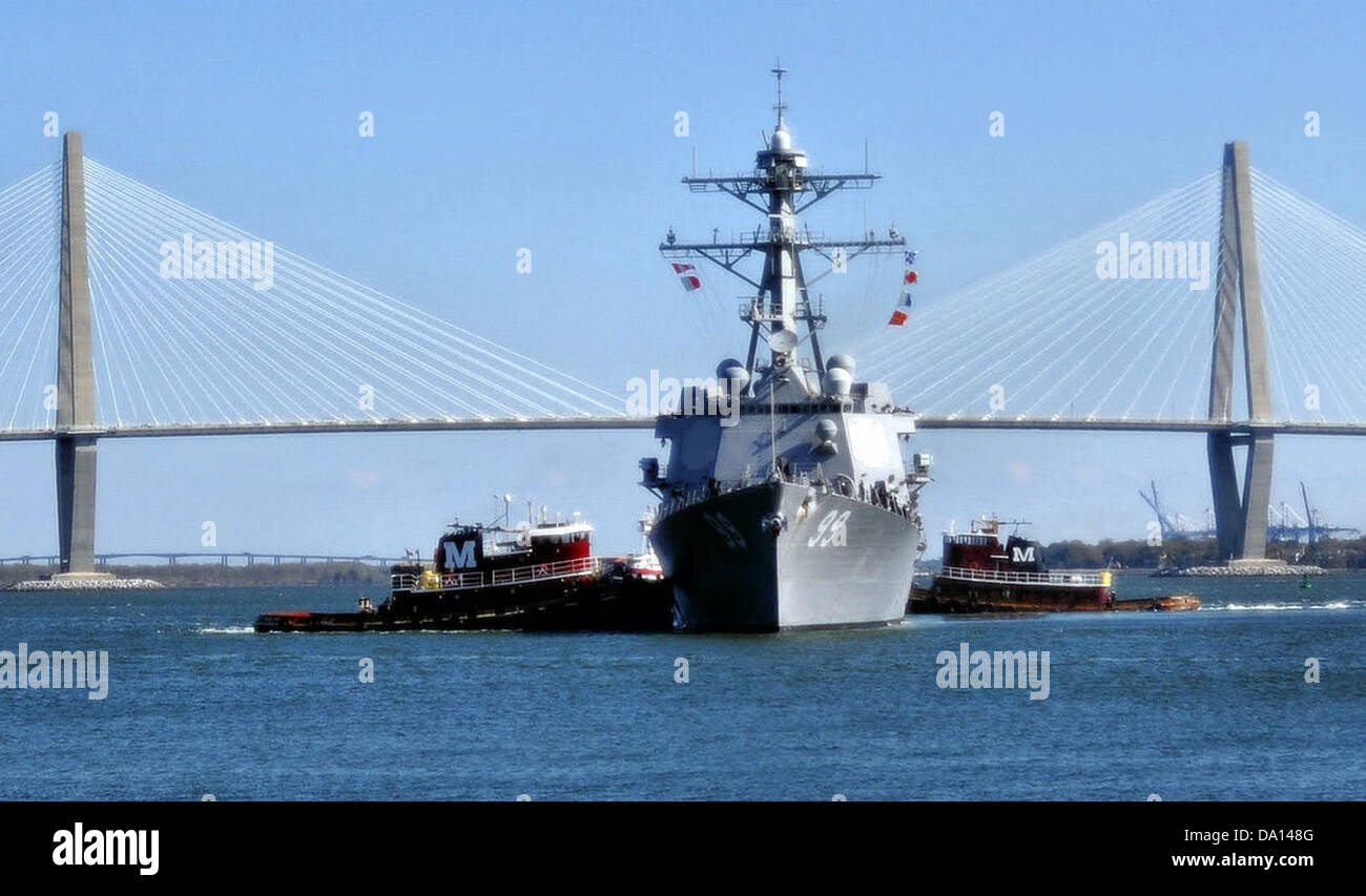 The USS Farragut (DDG-99), an Arleigh Burke-class destroyer, is shown ...