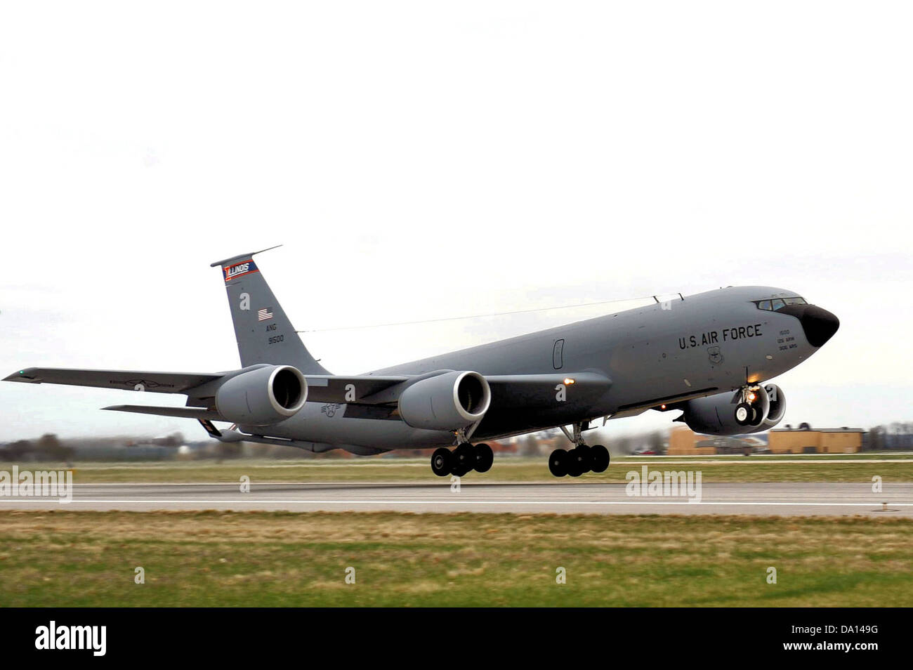 126th Air Refueling Wing High Resolution Stock Photography and Images ...