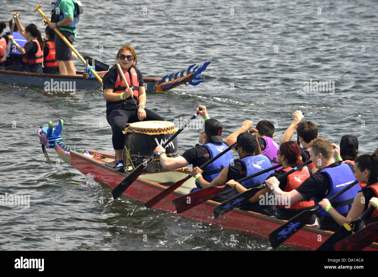 London dragon boat festival hi-res stock photography and images - Alamy