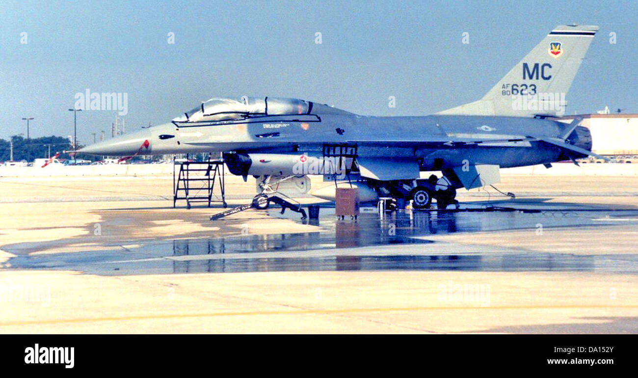 The F-16B Block 10B Fighting Falcon, serial number 80-0623, is part of ...
