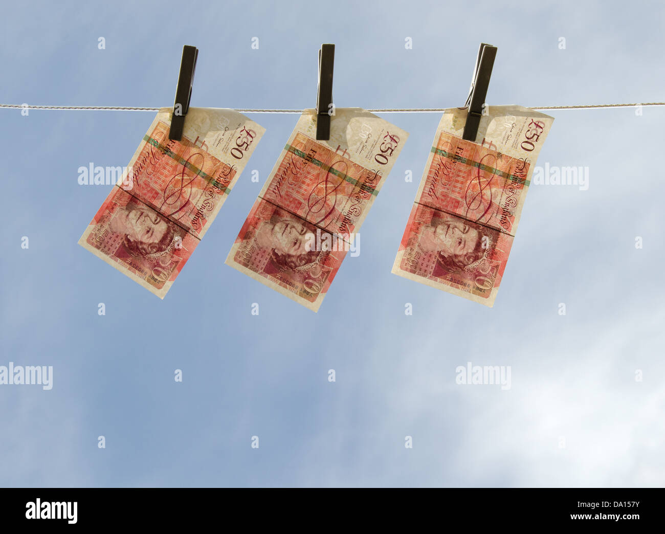 Fifty pound notes hi-res stock photography and images - Alamy