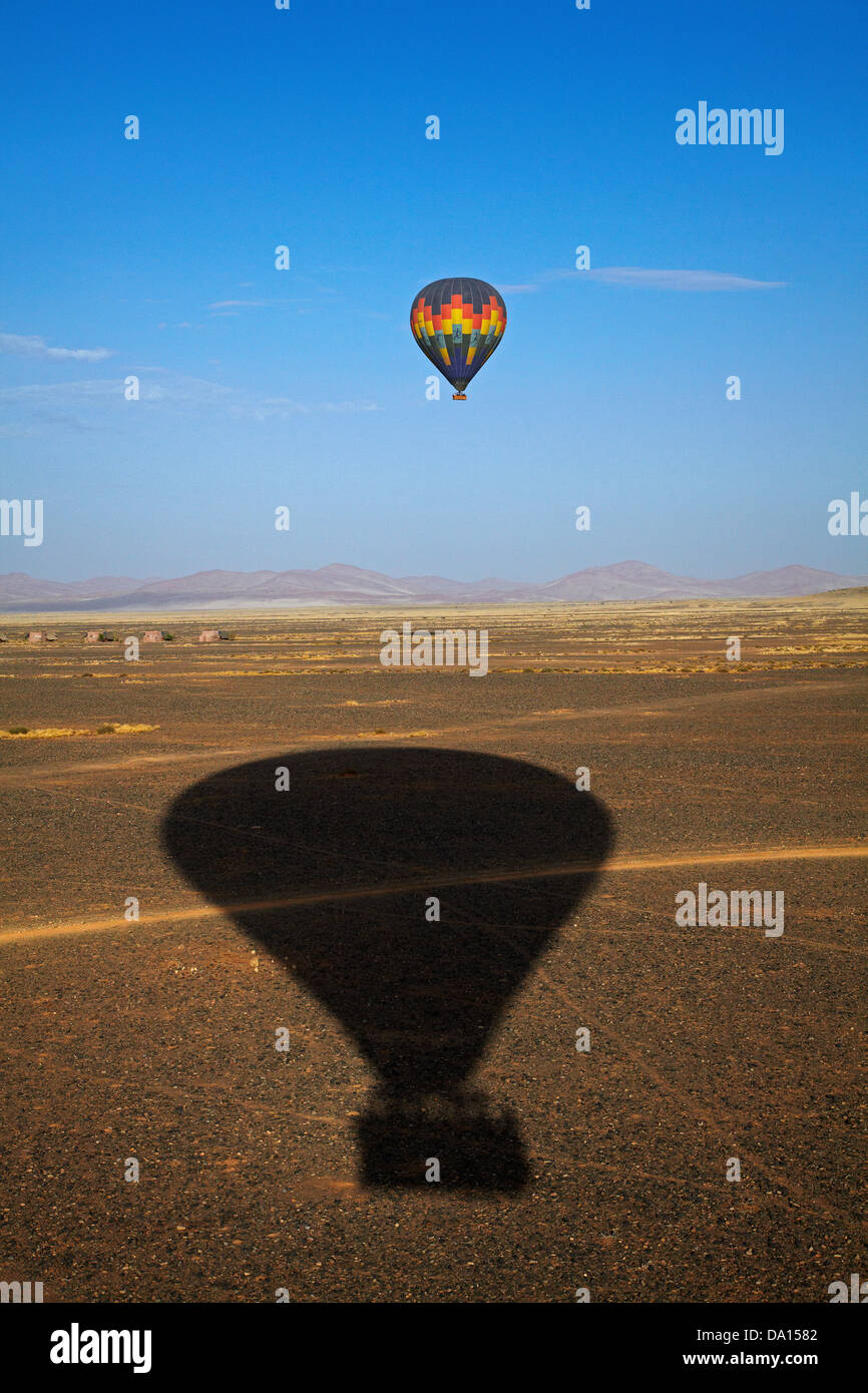Hotair balloons desert hi-res stock photography and images - Alamy