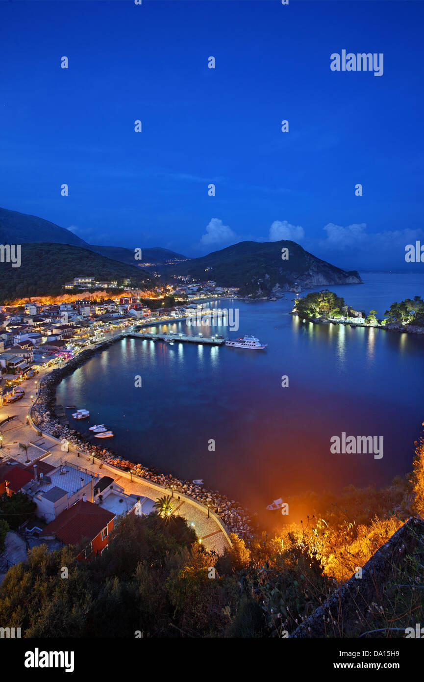 Panoramic night view of Parga town and the islet of Panagia from the ...