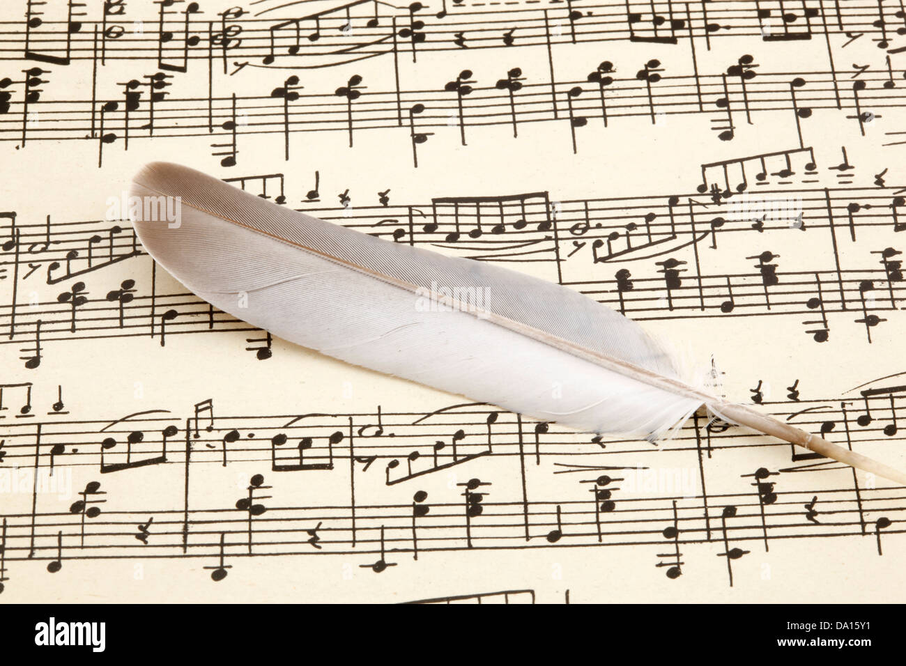 Handwritten sheet music hi-res stock photography and images - Alamy