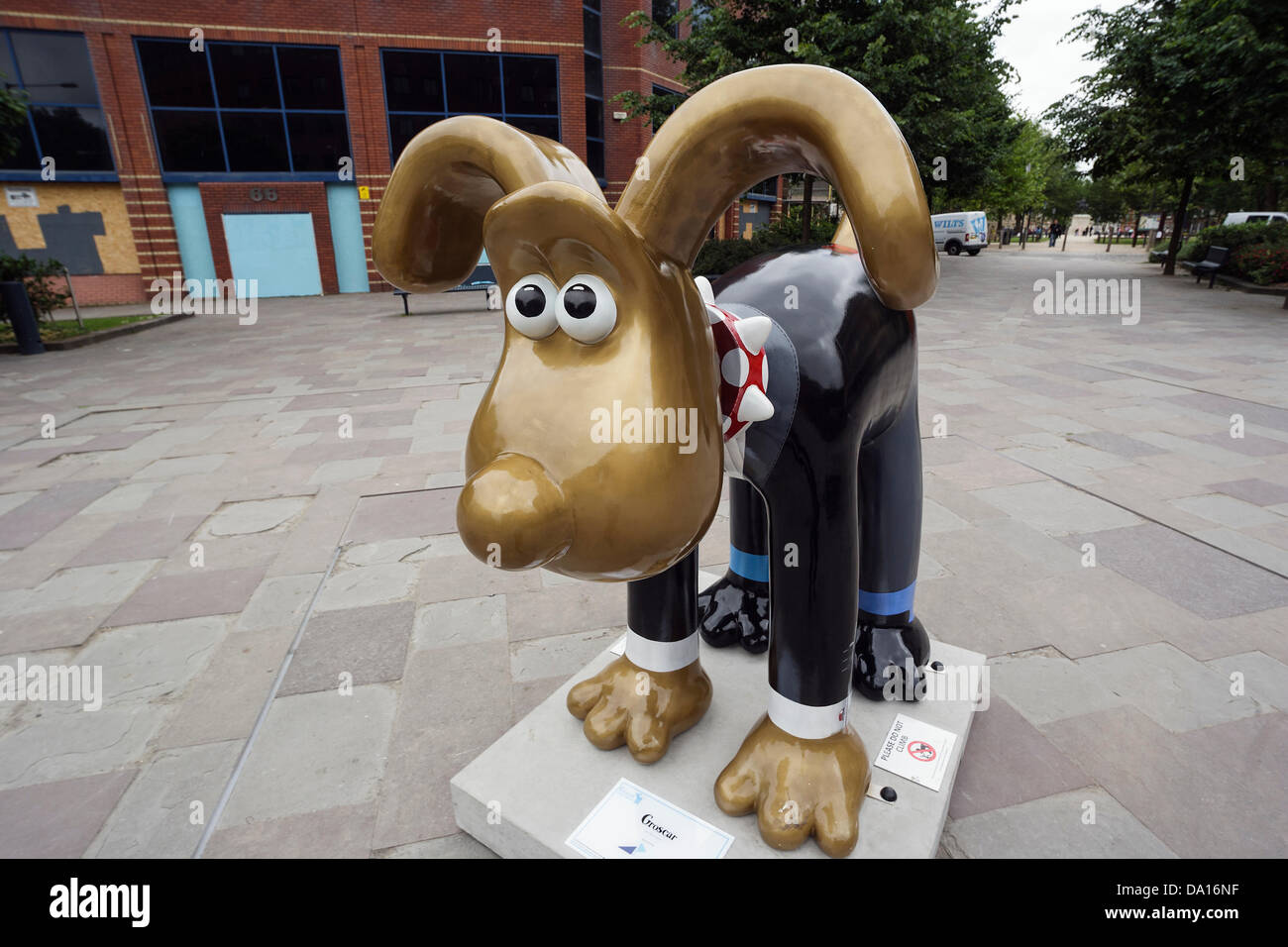 Bristol, UK. 30th June 2013. Groscar Gromit in Thunderbolt square ...