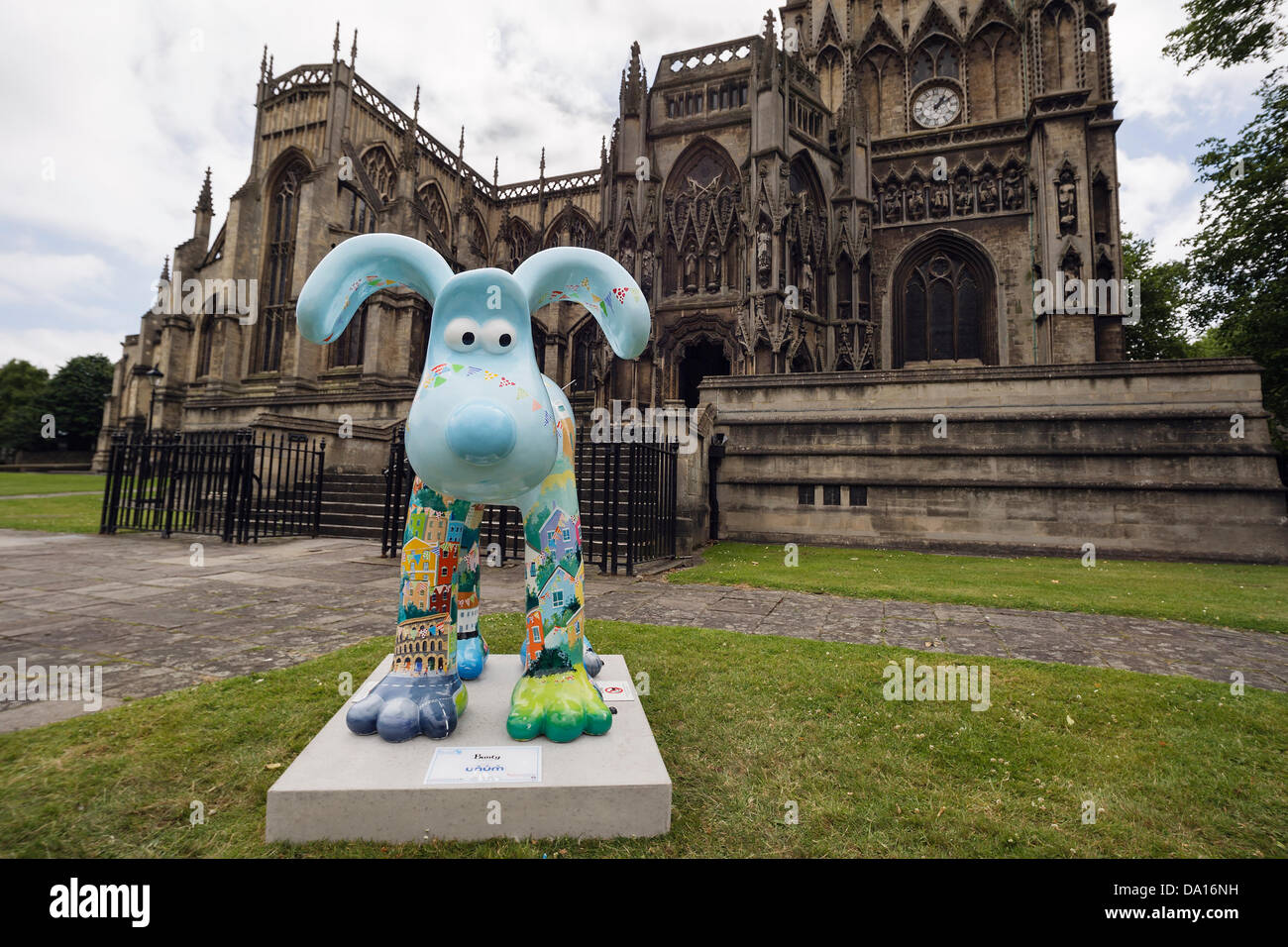 Bristol, UK. 30th June 2013. Bunty Gromit outside St Mary Redcliffe ...