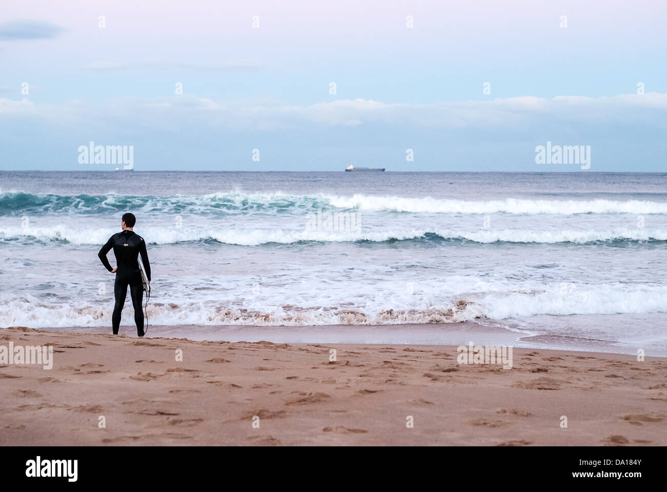 Person watching waves hi-res stock photography and images - Alamy