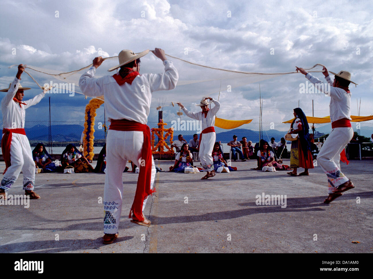 Fishermen dancing at the Festival Day of the Dead, Janitzio Lake ...