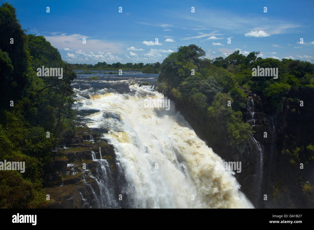 Devil's Cataract, Victoria Falls or "Mosi-oa-Tunya" (The Smoke that ...
