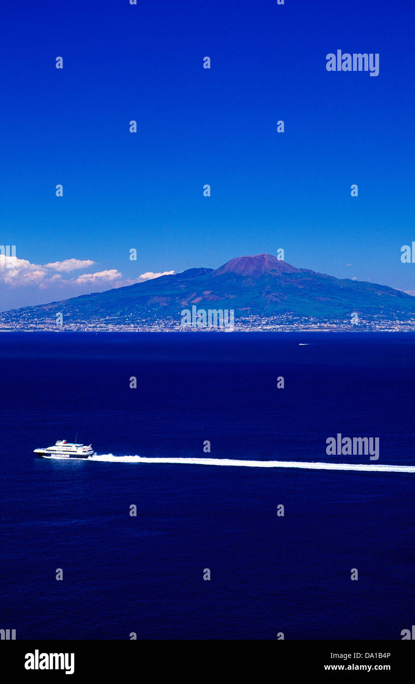 Pompeii bay of naples vesuvius hi-res stock photography and images - Alamy