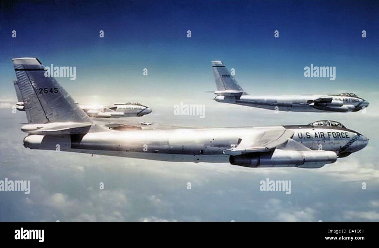 3 plane formation hi-res stock photography and images - Alamy