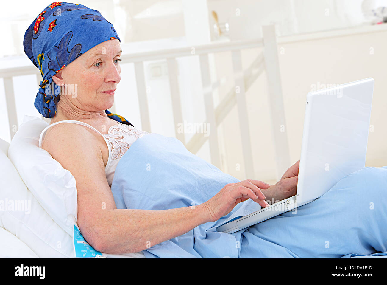 Elderly Computer Room High Resolution Stock Photography and Images - Alamy