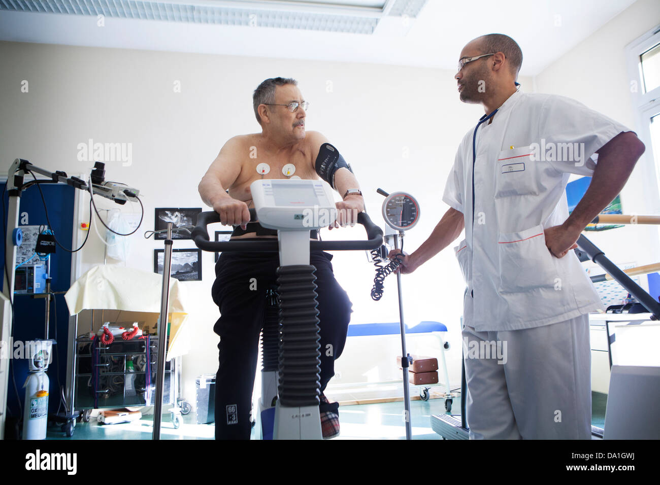 STRESS TEST, ELDERLY PERSON Stock Photo - Alamy