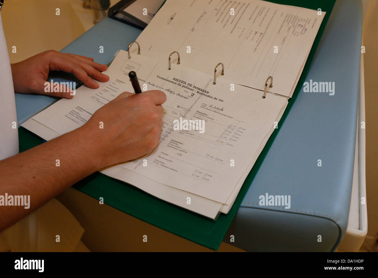 Medical record hi-res stock photography and images - Alamy