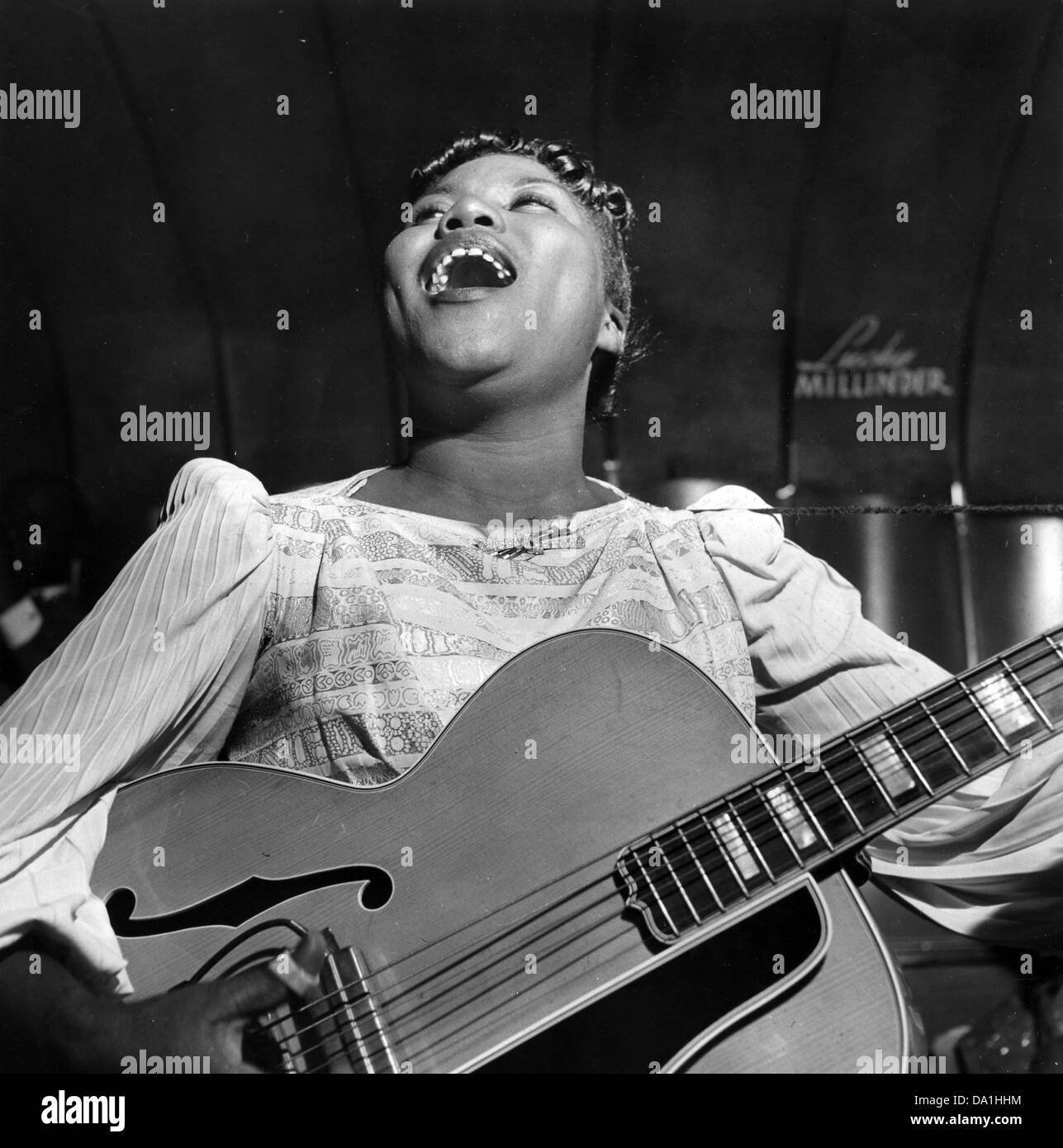 SISTER ROSETTA THARPE (1915-1973) US Gospel singer about 1943 Stock ...