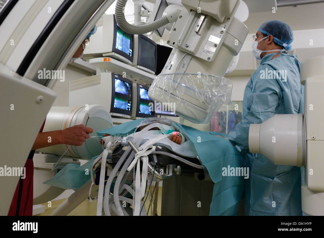 Baby heart surgery hi-res stock photography and images - Alamy