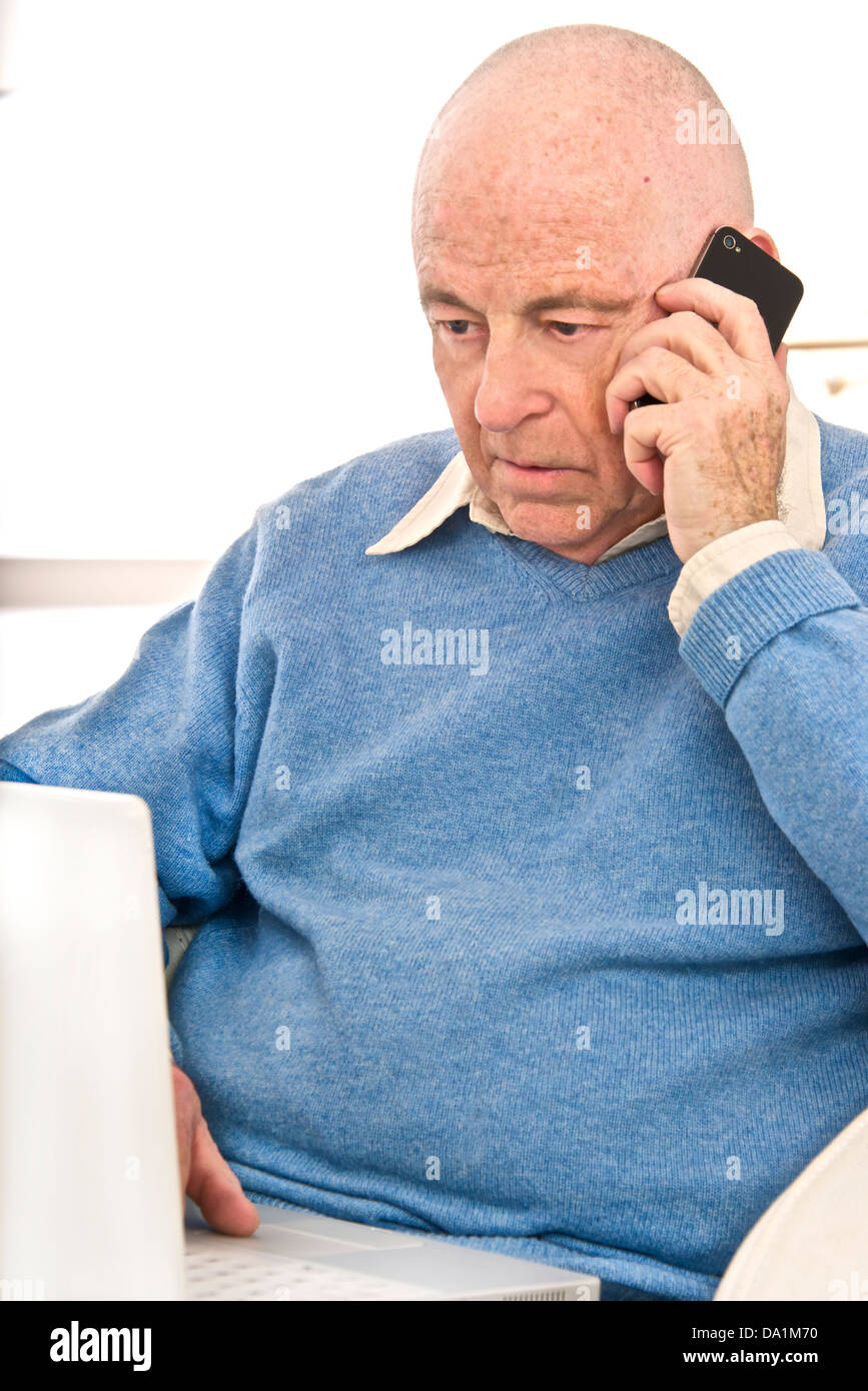 ELDERLY PERSON, COMPUTER Stock Photo - Alamy