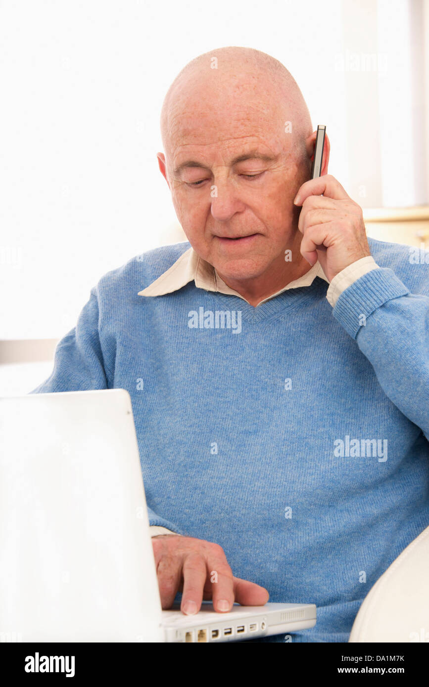 ELDERLY PERSON, COMPUTER Stock Photo - Alamy