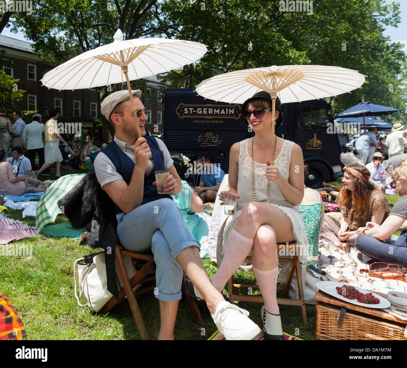 Jazz Age lawn party by Michael Arenella & the Dreamland Orchestra Stock ...