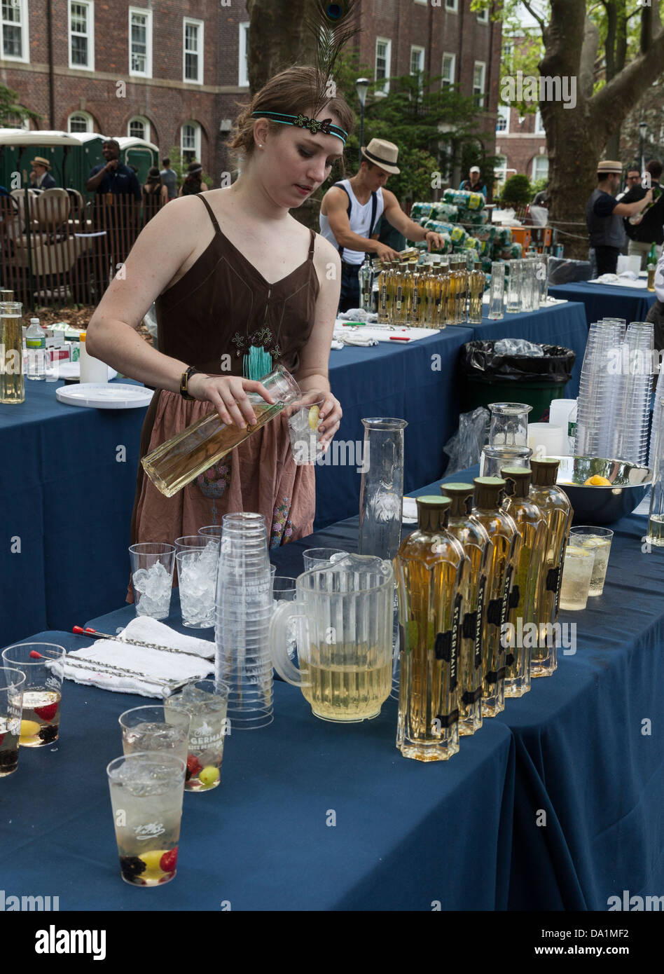 Jazz Age lawn party by Michael Arenella & the Dreamland Orchestra Stock ...