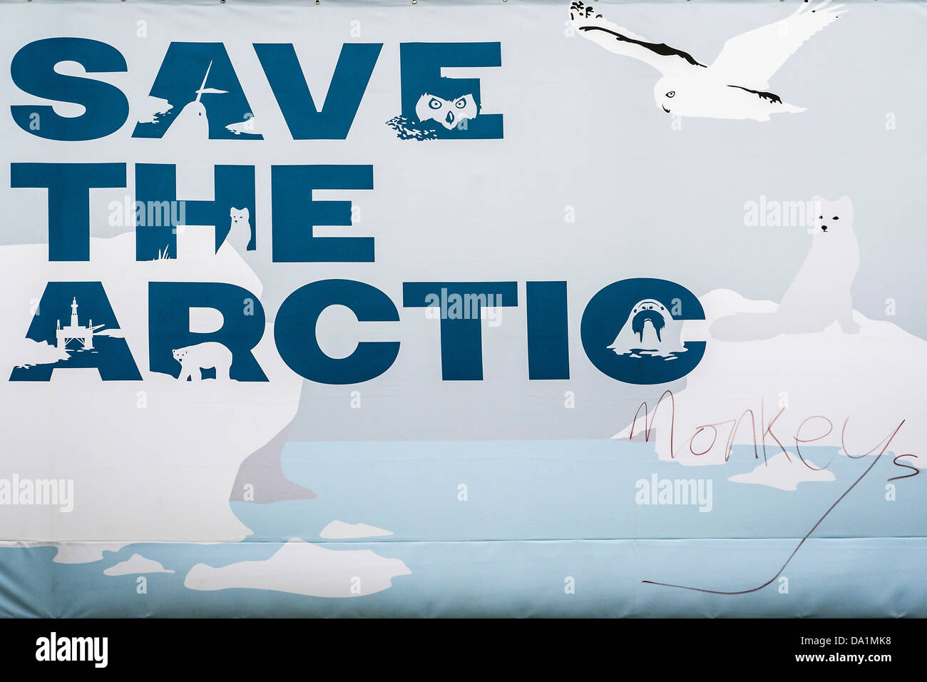 A Greenpeace campaign to save the Artic involves a snowball fight with ...