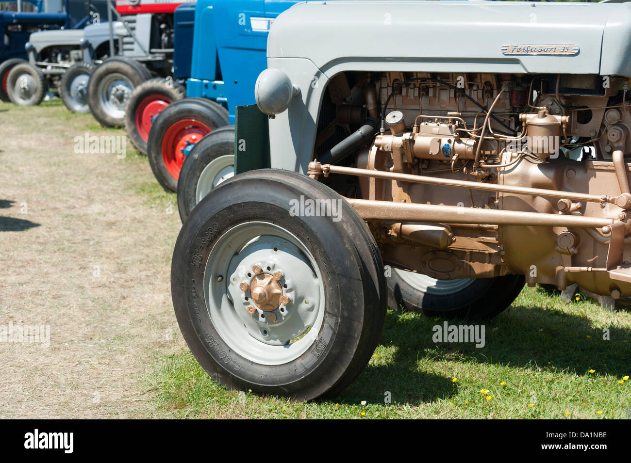 Vintage tractors hi-res stock photography and images - Alamy