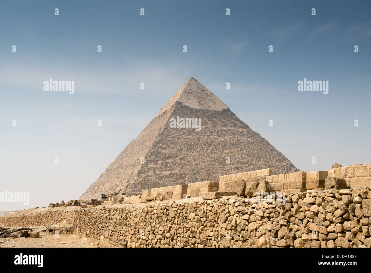 Pyramid of Khafre in Great pyramids complex in Giza Stock Photo - Alamy