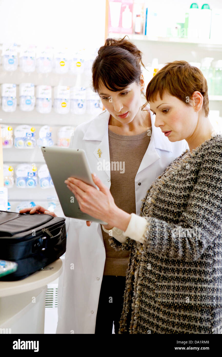 PHARMACEUTICAL SALES REPRESENTATIVE Stock Photo - Alamy