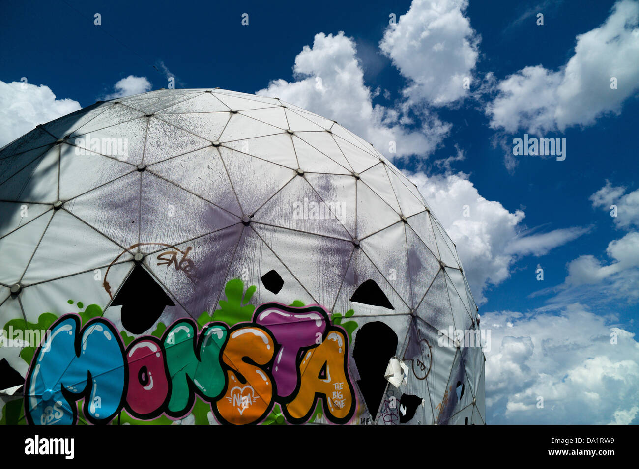 Communications intercept hi-res stock photography and images - Alamy