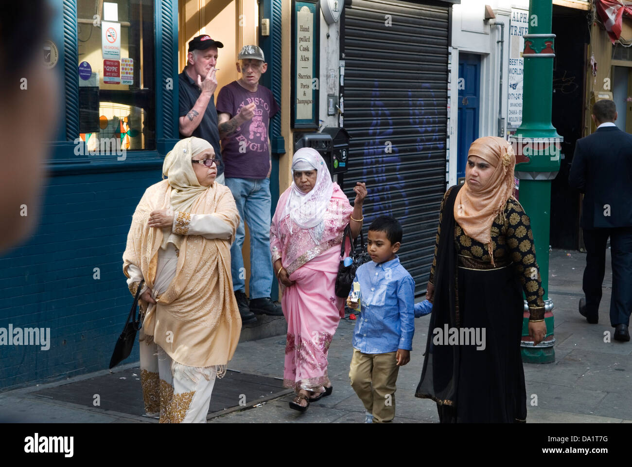 Muslim women UK 2010s. Muslims, new immigrants Brick Lane Tower Hamlets ...