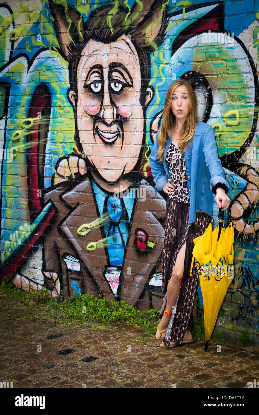 Female graffiti hi-res stock photography and images - Alamy