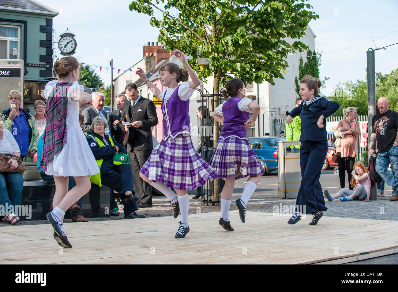 Dromore, Northern Ireland. 29th June, 2013. Local Orangemen and bands ...