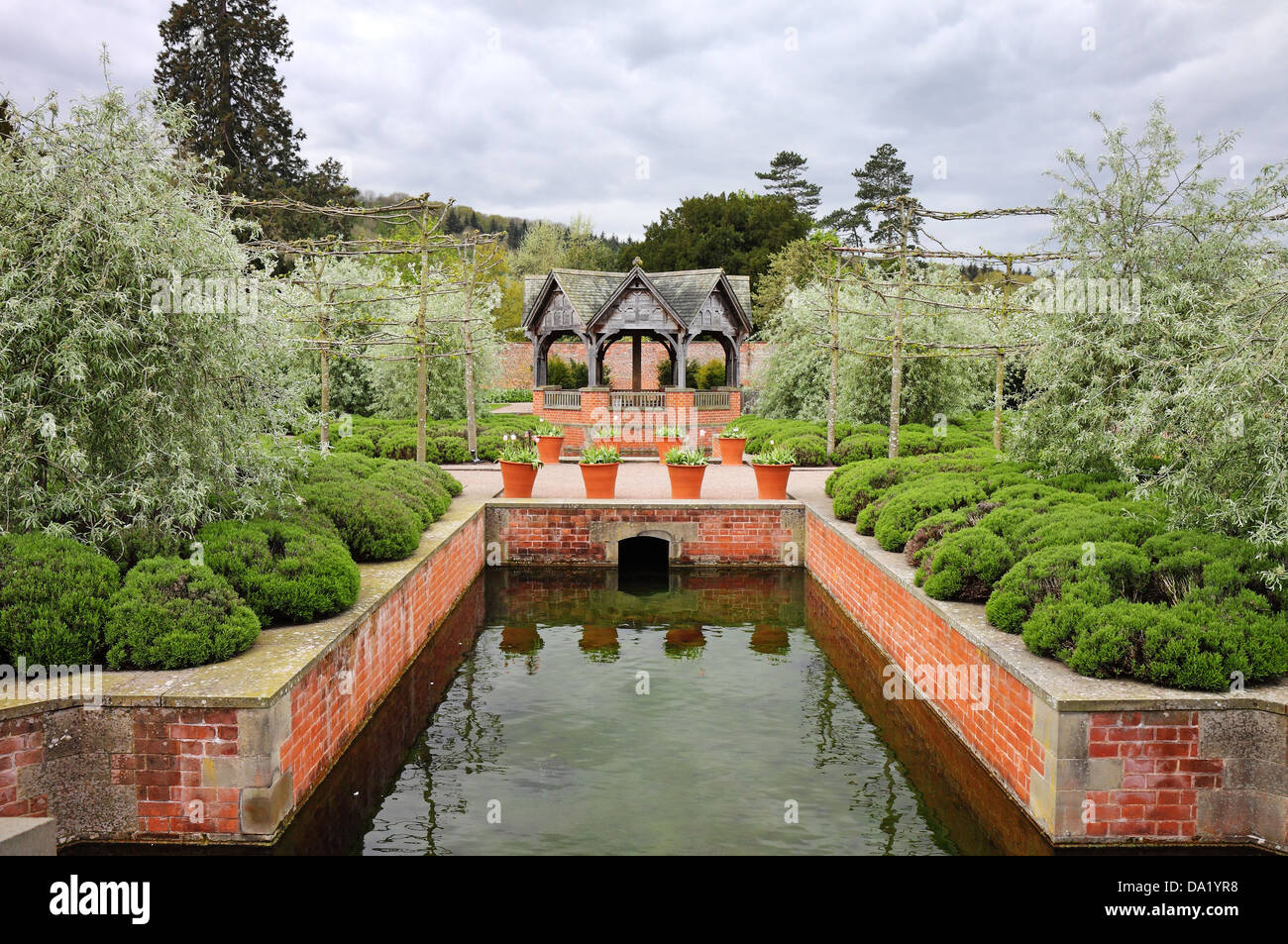 Water feature in an English landscape garden Stock Photo - Alamy