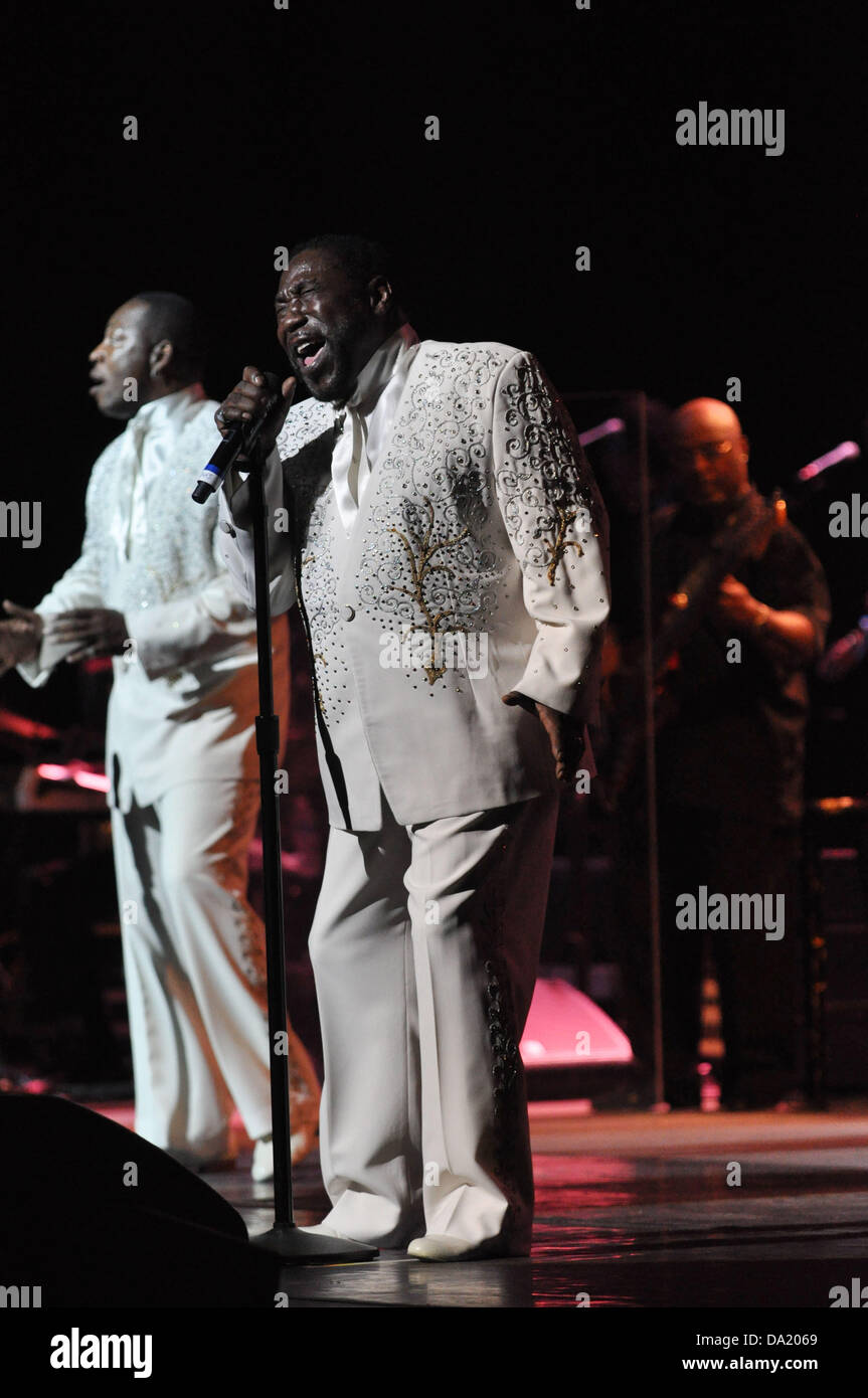 Durham, North Carolina, USA. 29th June, 2013. Singer EDDIE LEVERT and ...