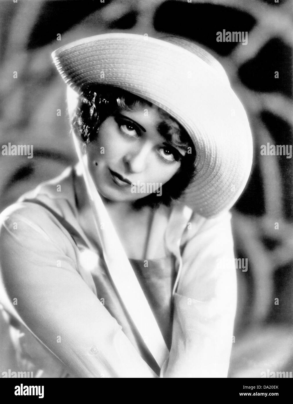 Silent movie actress hi-res stock photography and images - Alamy